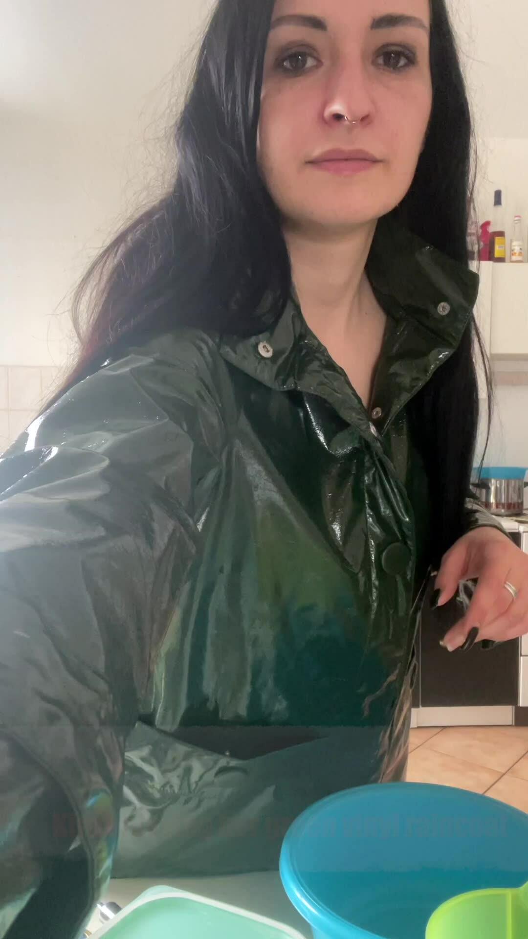 SEXYRAINWEAR.online | A hot dessert